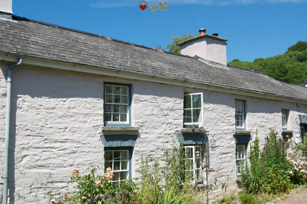Felin Fach - Under the Thatch - Get-together