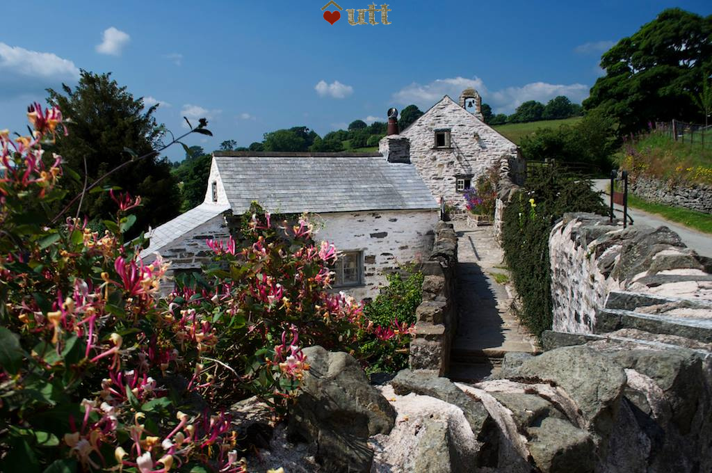 *Newydd/ NEW - Y Becws - Under the Thatch - Eryri / snowdonia