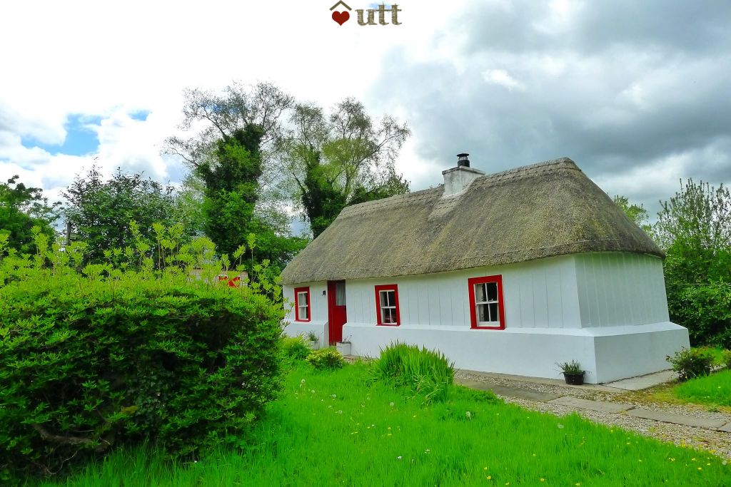 Geaglum Cottage & Gypsy Caravan - Under the Thatch - Quirky