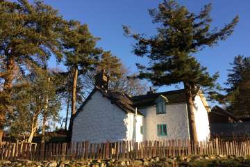 Rhyd Fudr - Under the Thatch - Secluded