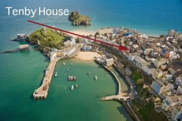 Tenby House - Under the Thatch - Get-together