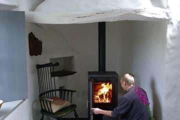 Llys y Frân - Under the Thatch - Secluded