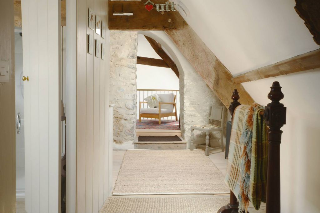 Tenby House - Under the Thatch - Get-together